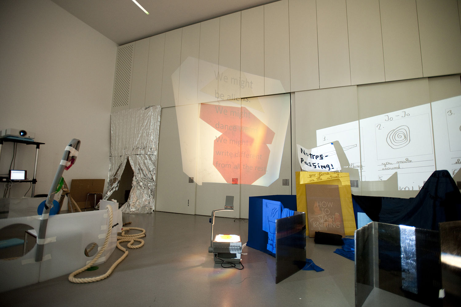 Spaceship School – THE DREAM BUREAU – DAN SCOTT